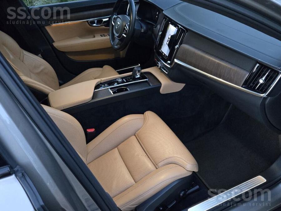 Grey Volvo V90 2022 in Jurmala, with an engine capacity of 2.00 L and mileage of 250 thousand km for 21990 €, photo 13 on AUTOMOTO.COM.LV
