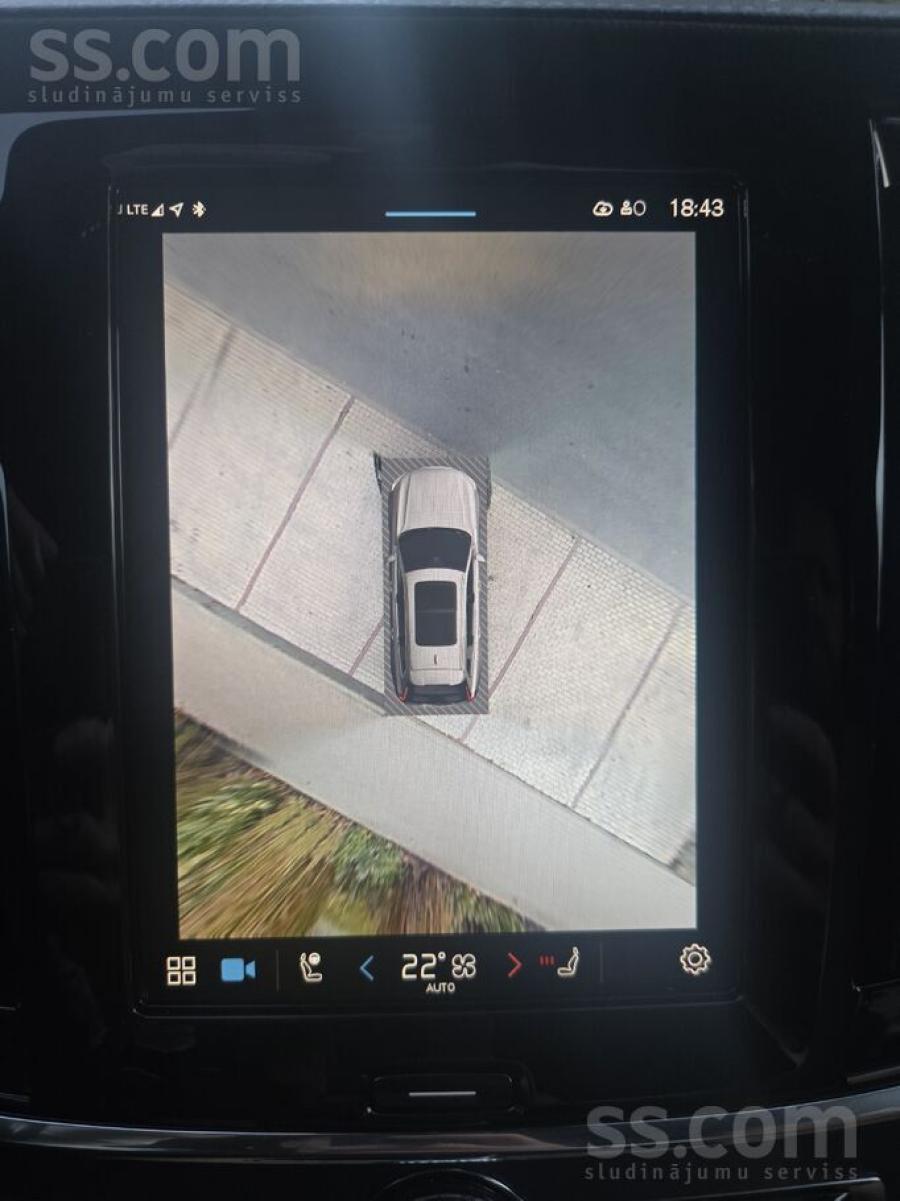 Grey Volvo V90 2022 in Jurmala, with an engine capacity of 2.00 L and mileage of 250 thousand km for 21990 €, photo 15 on AUTOMOTO.COM.LV