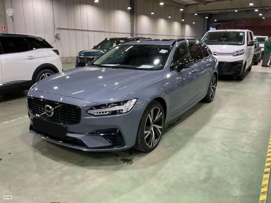 Pelēks Volvo V90 2023 Viļņa, ar dzinēja tilpumu 2.00 L un nobraukumu 157 tūkst. km par 31690 €, foto 1 vietnē AUTOMOTO.COM.LV
