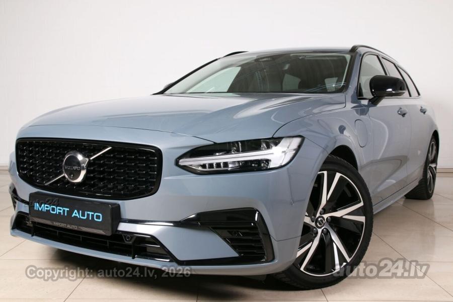 Pelēks Volvo V90 2023 Pērnava, ar dzinēja tilpumu 2.00 L un nobraukumu 50 tūkst. km par 44990 €, foto 1 vietnē AUTOMOTO.COM.LV