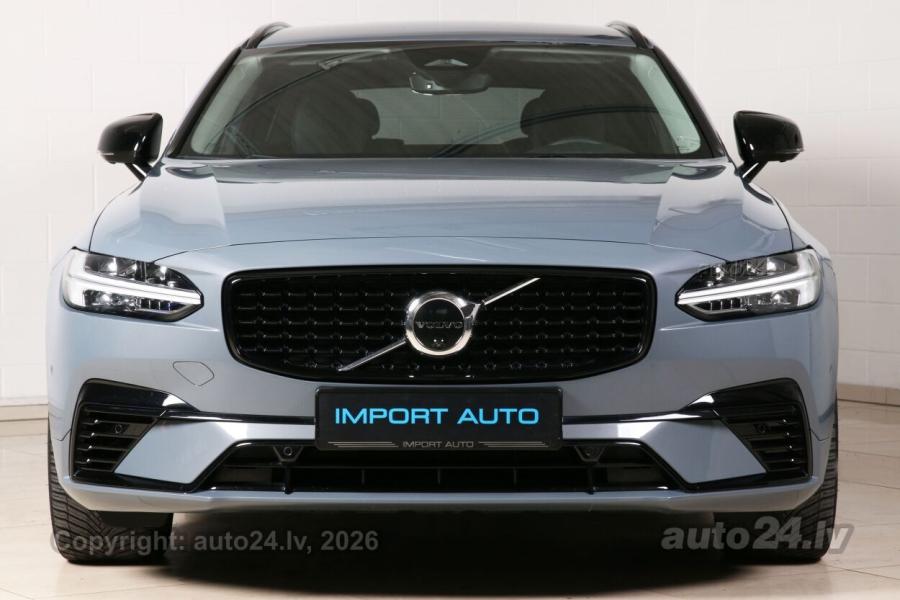 Pelēks Volvo V90 2023 Pērnava, ar dzinēja tilpumu 2.00 L un nobraukumu 50 tūkst. km par 44990 €, foto 3 vietnē AUTOMOTO.COM.LV