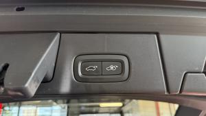 Grey Volvo V90 2023 in Riga, with an engine capacity of 2.00 L and mileage of 139 thousand km for 33900 €, photo 14 on AUTOMOTO.COM.LV