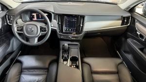 Grey Volvo V90 2023 in Riga, with an engine capacity of 2.00 L and mileage of 139 thousand km for 33900 €, photo 17 on AUTOMOTO.COM.LV