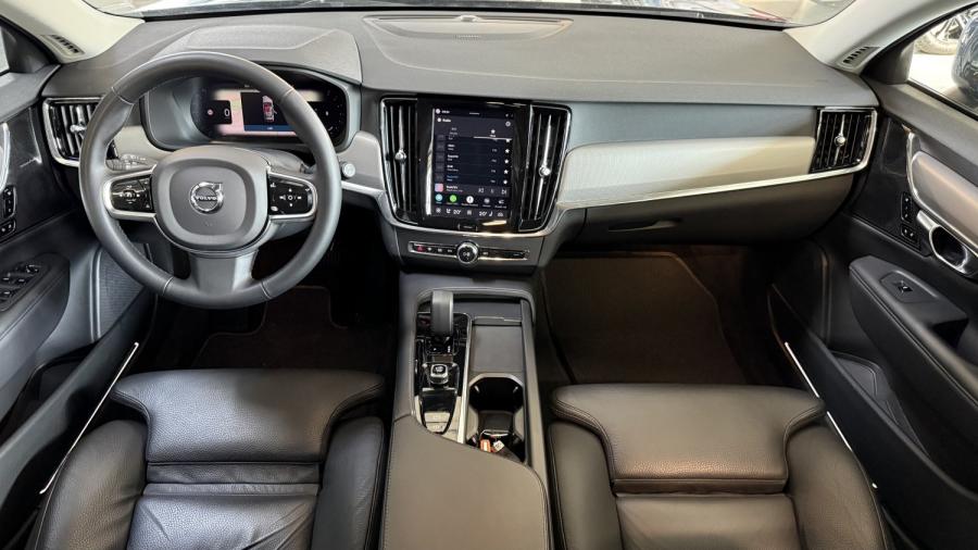 Grey Volvo V90 2023 in Riga, with an engine capacity of 2.00 L and mileage of 139 thousand km for 33900 €, photo 17 on AUTOMOTO.COM.LV