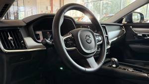 Grey Volvo V90 2023 in Riga, with an engine capacity of 2.00 L and mileage of 139 thousand km for 33900 €, photo 18 on AUTOMOTO.COM.LV