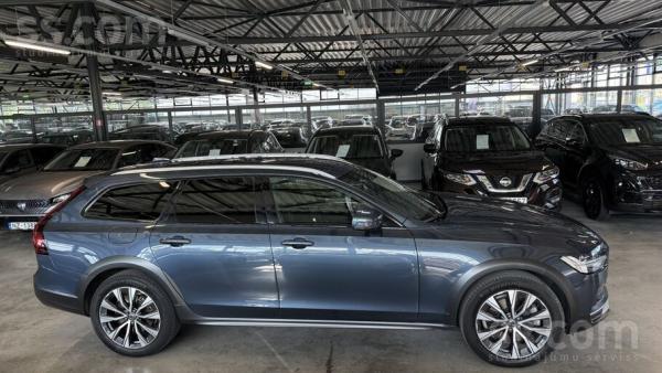 Pelēks Volvo V90 2023 Rīga, ar dzinēja tilpumu 2.00 L un nobraukumu 139 tūkst. km par 33900 €, foto 5 vietnē AUTOMOTO.COM.LV