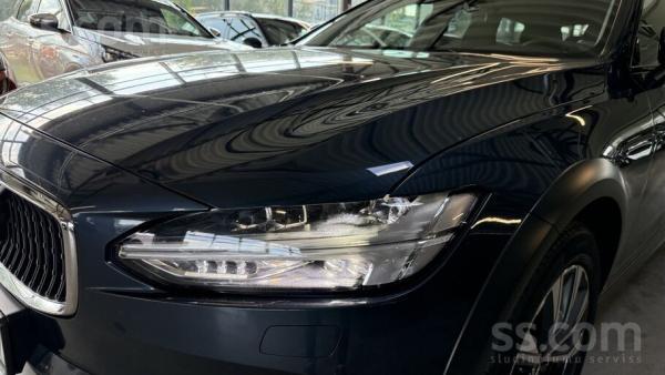 Pelēks Volvo V90 2023 Rīga, ar dzinēja tilpumu 2.00 L un nobraukumu 139 tūkst. km par 33900 €, foto 8 vietnē AUTOMOTO.COM.LV
