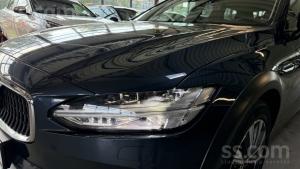 Pelēks Volvo V90 2023 Rīga, ar dzinēja tilpumu 2.00 L un nobraukumu 139 tūkst. km par 33900 €, foto 9 vietnē AUTOMOTO.COM.LV