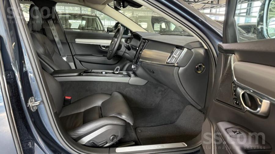 Pelēks Volvo V90 2023 Rīga, ar dzinēja tilpumu 2.00 L un nobraukumu 139 tūkst. km par 33900 €, foto 17 vietnē AUTOMOTO.COM.LV