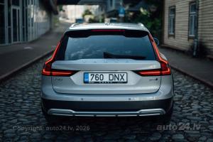 Pelēks Volvo V90 2023 Tallina, ar dzinēja tilpumu 2.00 L un nobraukumu 120 tūkst. km par 44000 €, foto 5 vietnē AUTOMOTO.COM.LV