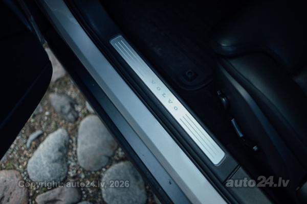 Pelēks Volvo V90 2023 Tallina, ar dzinēja tilpumu 2.00 L un nobraukumu 120 tūkst. km par 44000 €, foto 10 vietnē AUTOMOTO.COM.LV