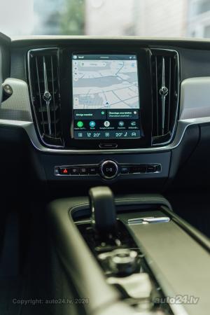 Pelēks Volvo V90 2023 Tallina, ar dzinēja tilpumu 2.00 L un nobraukumu 120 tūkst. km par 44000 €, foto 12 vietnē AUTOMOTO.COM.LV