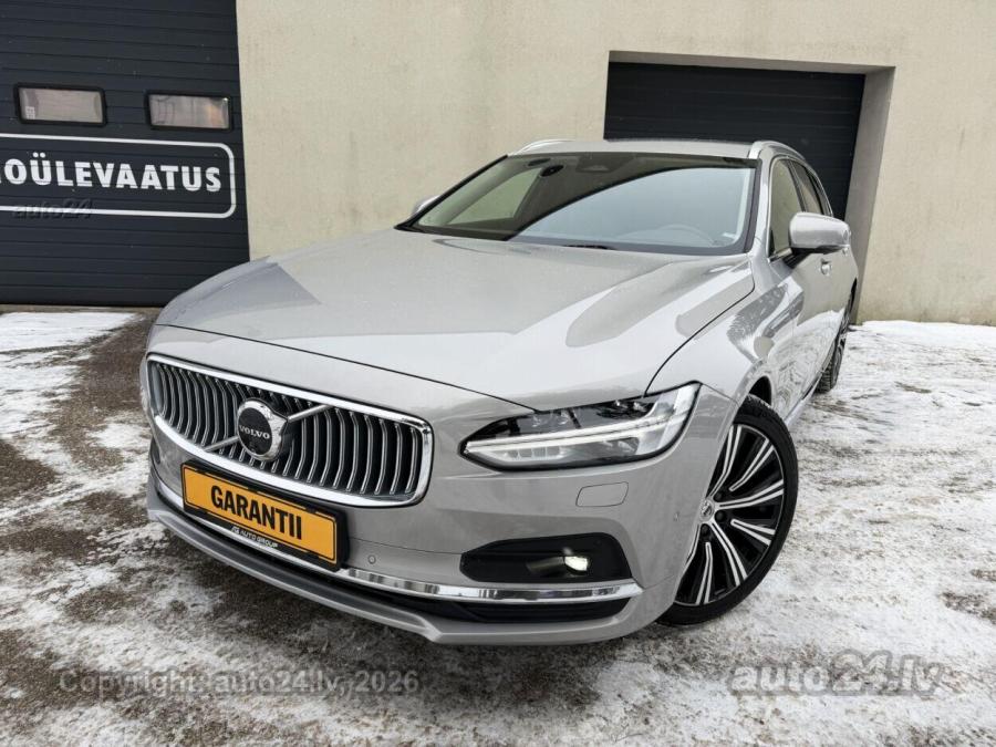 Pelēks Volvo V90 2024 Pērnava, ar dzinēja tilpumu 2.00 L un nobraukumu 144 tūkst. km par 35990 €, foto 1 vietnē AUTOMOTO.COM.LV