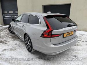 Pelēks Volvo V90 2024 Pērnava, ar dzinēja tilpumu 2.00 L un nobraukumu 144 tūkst. km par 35990 €, foto 3 vietnē AUTOMOTO.COM.LV