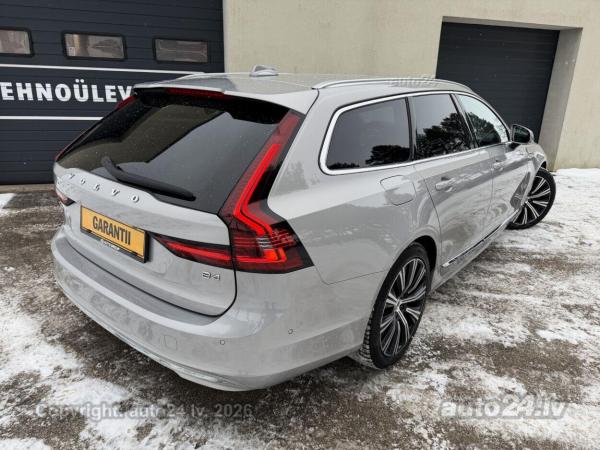 Pelēks Volvo V90 2024 Pērnava, ar dzinēja tilpumu 2.00 L un nobraukumu 144 tūkst. km par 35990 €, foto 6 vietnē AUTOMOTO.COM.LV