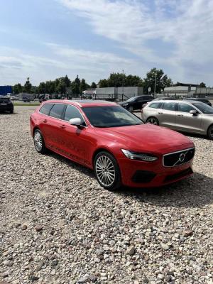 Red Volvo V90 2019 in Kaunas, with an engine capacity of 1.97 L and mileage of 200 thousand km for 21500 €, photo 7 on AUTOMOTO.COM.LV