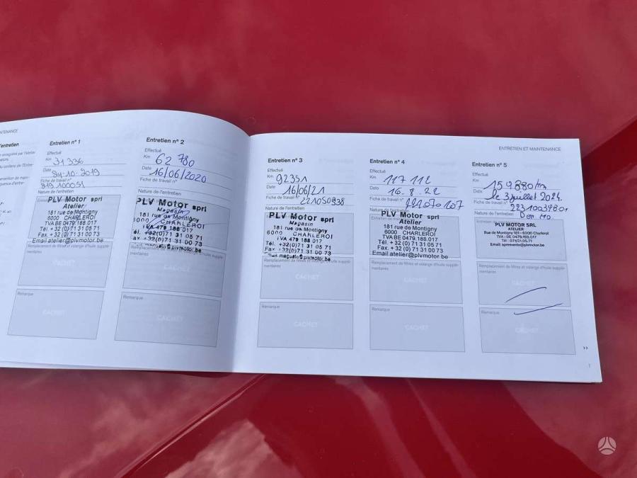 Red Volvo V90 2019 in Kaunas, with an engine capacity of 1.97 L and mileage of 200 thousand km for 21500 €, photo 20 on AUTOMOTO.COM.LV