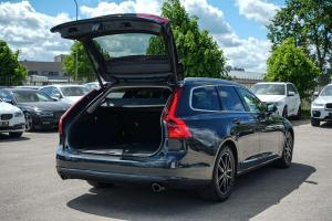 Volvo V90 2016 in Marijampole, with an engine capacity of 2.00 L and mileage of 321 thousand km for 11950 €, photo 13 on AUTOMOTO.COM.LV