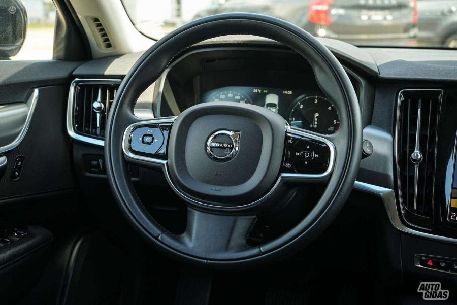Volvo V90 2016 in Marijampole, with an engine capacity of 2.00 L and mileage of 321 thousand km for 11950 €, photo 21 on AUTOMOTO.COM.LV