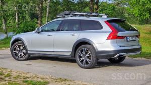Volvo V90 2017 in Riga, with an engine capacity of 2.00 L and mileage of 305 thousand km for 18500 €, photo 3 on AUTOMOTO.COM.LV