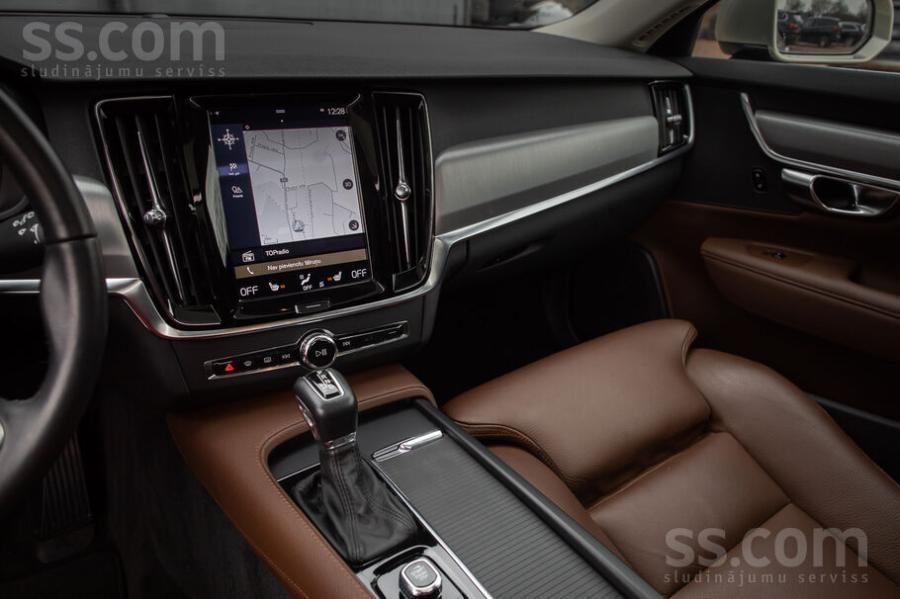 Volvo V90 2017 in Riga, with an engine capacity of 2.00 L and mileage of 197 thousand km for 20000 €, photo 11 on AUTOMOTO.COM.LV
