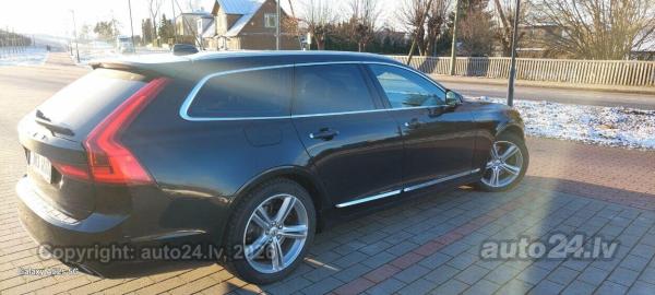 Volvo V90 2017 in Tallinn, with an engine capacity of 2.00 L and mileage of 292 thousand km for 17600 €, photo 1 on AUTOMOTO.COM.LV