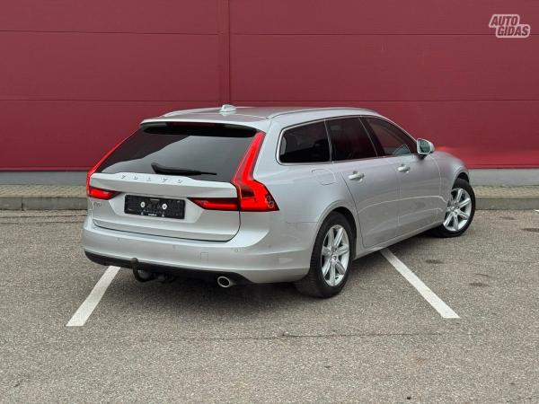 Volvo V90 2017 in Kaunas, with an engine capacity of 2.00 L and mileage of 166 thousand km for 17450 €, photo 4 on AUTOMOTO.COM.LV