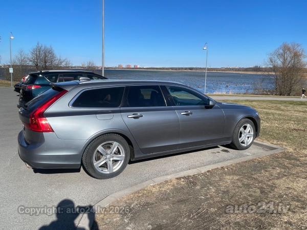 Volvo V90 2017 Tallina, ar dzinēja tilpumu 2.00 L un nobraukumu 282 tūkst. km par 16500 €, foto 4 vietnē AUTOMOTO.COM.LV