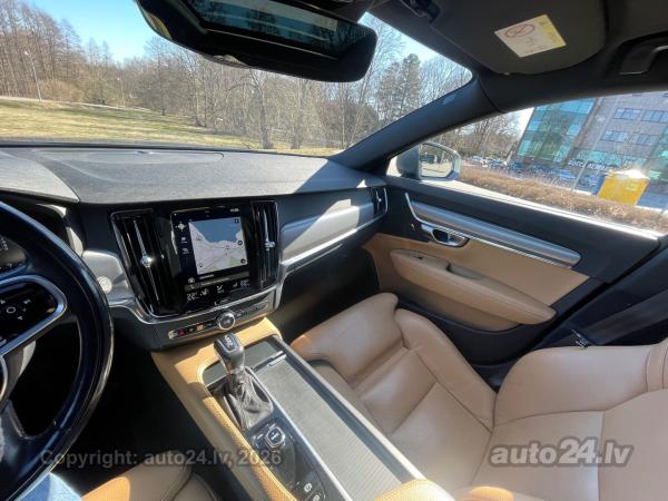 Volvo V90 2017 Tallina, ar dzinēja tilpumu 2.00 L un nobraukumu 282 tūkst. km par 16500 €, foto 8 vietnē AUTOMOTO.COM.LV