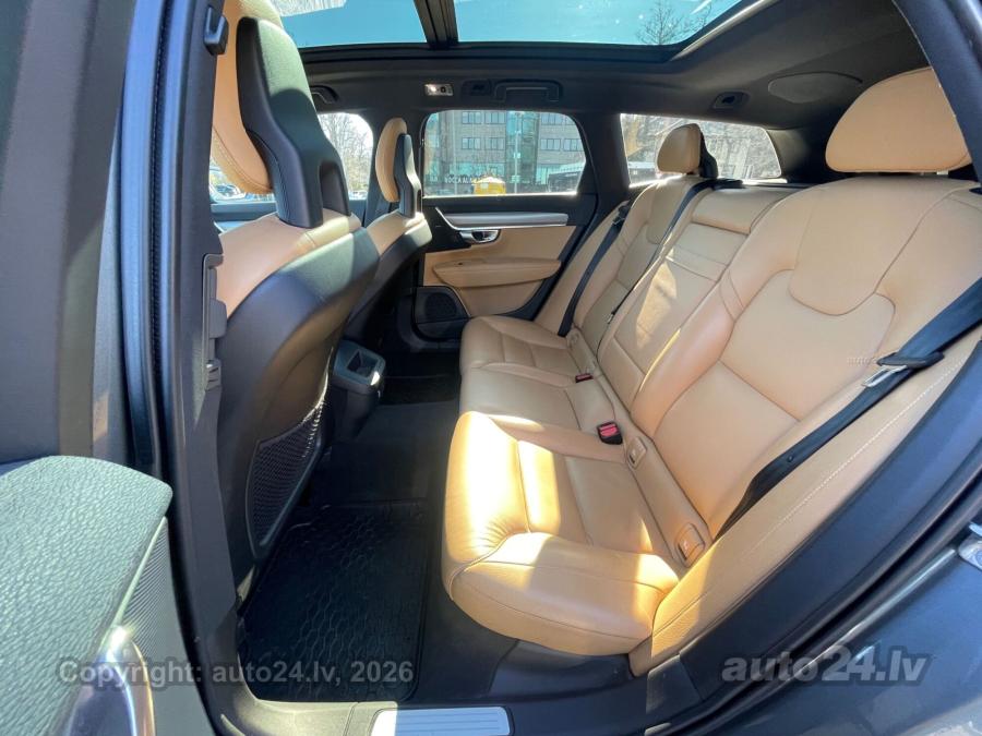Volvo V90 2017 Tallina, ar dzinēja tilpumu 2.00 L un nobraukumu 283 tūkst. km par 14500 €, foto 12 vietnē AUTOMOTO.COM.LV