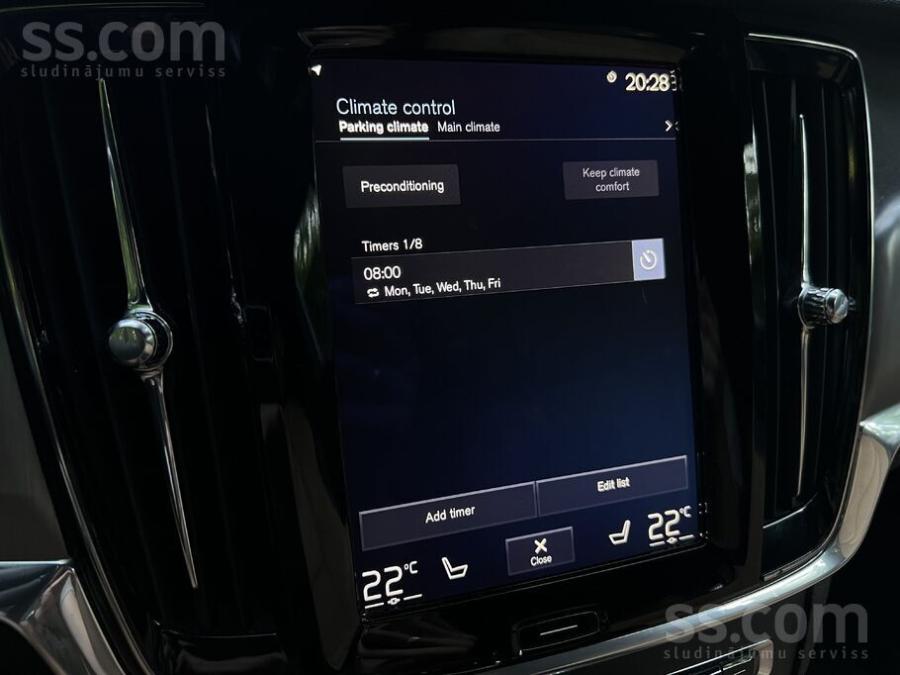 Volvo V90 2017 in Riga, with an engine capacity of 2.00 L and mileage of 293 thousand km for 15999 €, photo 16 on AUTOMOTO.COM.LV