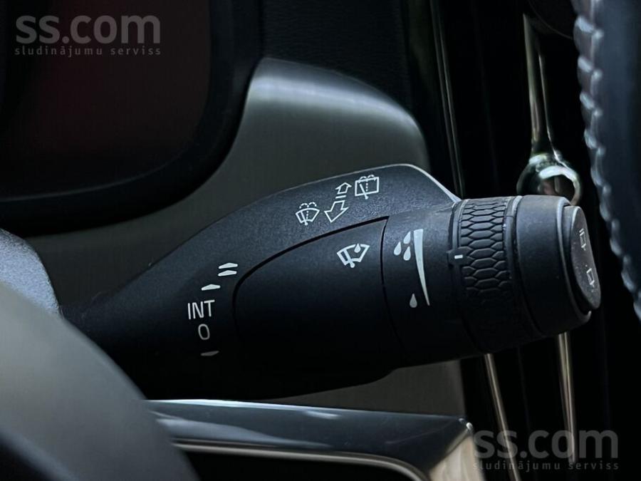 Volvo V90 2017 in Riga, with an engine capacity of 2.00 L and mileage of 293 thousand km for 15999 €, photo 21 on AUTOMOTO.COM.LV