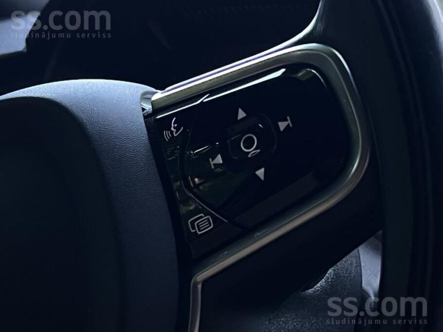 Volvo V90 2017 in Riga, with an engine capacity of 2.00 L and mileage of 293 thousand km for 15999 €, photo 23 on AUTOMOTO.COM.LV