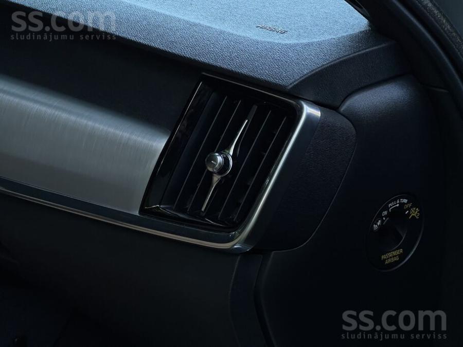 Volvo V90 2017 in Riga, with an engine capacity of 2.00 L and mileage of 293 thousand km for 15999 €, photo 24 on AUTOMOTO.COM.LV