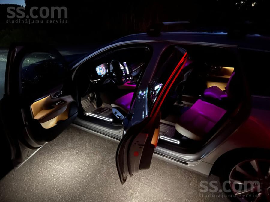 Volvo V90 2017 in Riga, with an engine capacity of 2.00 L and mileage of 293 thousand km for 15999 €, photo 35 on AUTOMOTO.COM.LV