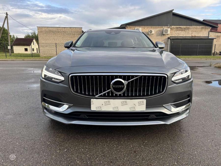 Volvo V90 2017 in Taurage, with an engine capacity of 2.00 L and mileage of 236 thousand km for 14200 €, photo 3 on AUTOMOTO.COM.LV