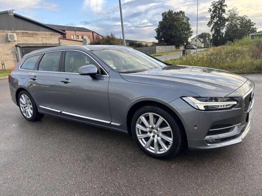 Volvo V90 2017 in Taurage, with an engine capacity of 2.00 L and mileage of 236 thousand km for 14200 €, photo 4 on AUTOMOTO.COM.LV