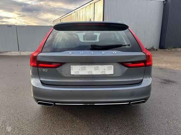 Volvo V90 2017 in Taurage on AUTOMOTO.COM.LV Volvo V90 2017 in Taurage, with an engine capacity of 2.00 L and mileage of 236 thousand km for 14200 €, photo 7 on AUTOMOTO.COM.LV