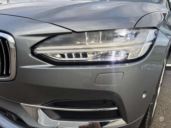 Volvo V90 2017 in Taurage on AUTOMOTO.COM.LV Volvo V90 2017 in Taurage, with an engine capacity of 2.00 L and mileage of 236 thousand km for 14200 €, photo 10 on AUTOMOTO.COM.LV