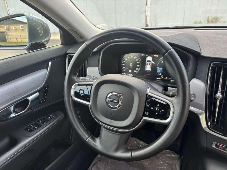Volvo V90 2017 in Taurage, with an engine capacity of 2.00 L and mileage of 236 thousand km for 14200 €, photo 12 on AUTOMOTO.COM.LV
