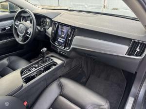 Volvo V90 2017 in Taurage, with an engine capacity of 2.00 L and mileage of 236 thousand km for 14200 €, photo 18 on AUTOMOTO.COM.LV