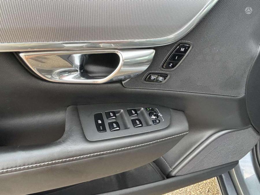 Volvo V90 2017 in Taurage, with an engine capacity of 2.00 L and mileage of 236 thousand km for 14200 €, photo 19 on AUTOMOTO.COM.LV