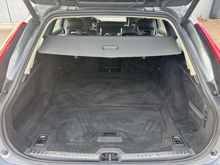 Volvo V90 2017 in Taurage, with an engine capacity of 2.00 L and mileage of 236 thousand km for 14200 €, photo 21 on AUTOMOTO.COM.LV