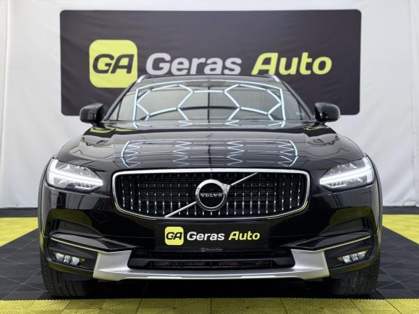 Volvo V90 2017 in Vilnius, with an engine capacity of 0.00 L and mileage of 0 thousand km for 16990 €, photo 3 on AUTOMOTO.COM.LV