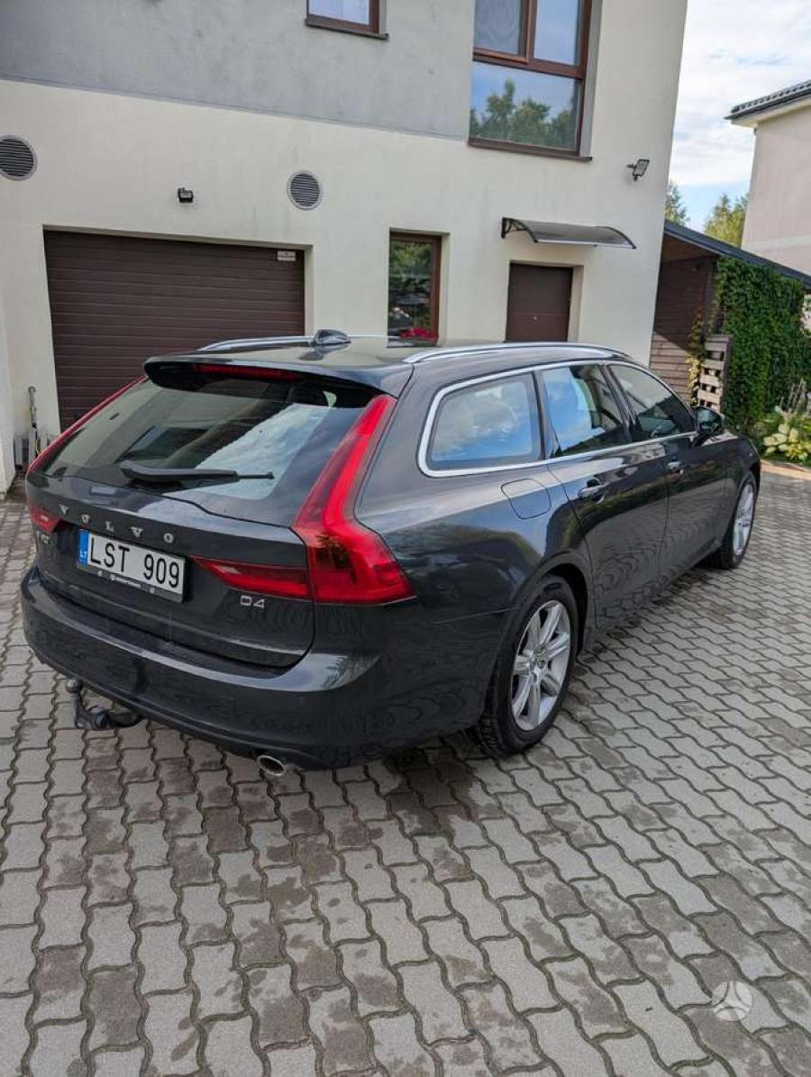 Volvo V90 2018 Viļņa, ar dzinēja tilpumu 1.97 L un nobraukumu 234 tūkst. km par 15900 €, foto 6 vietnē AUTOMOTO.COM.LV