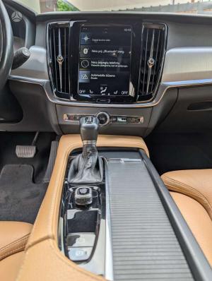 Volvo V90 2018 Viļņa, ar dzinēja tilpumu 1.97 L un nobraukumu 234 tūkst. km par 15900 €, foto 13 vietnē AUTOMOTO.COM.LV