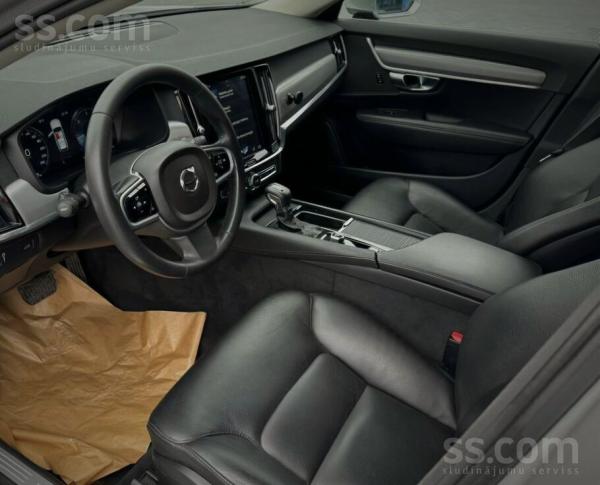 Volvo V90 2018 in Telschi, with an engine capacity of 2.00 L and mileage of 171 thousand km for 15799 €, photo 9 on AUTOMOTO.COM.LV