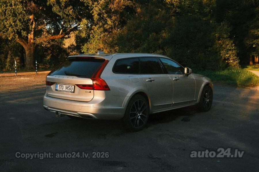 Volvo V90 2018 Tallina, ar dzinēja tilpumu 2.00 L un nobraukumu 260 tūkst. km par 27800 €, foto 4 vietnē AUTOMOTO.COM.LV