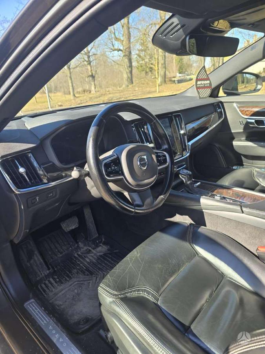 Volvo V90 2018 Biržai, ar dzinēja tilpumu 1.97 L un nobraukumu 208 tūkst. km par 18500 €, foto 14 vietnē AUTOMOTO.COM.LV