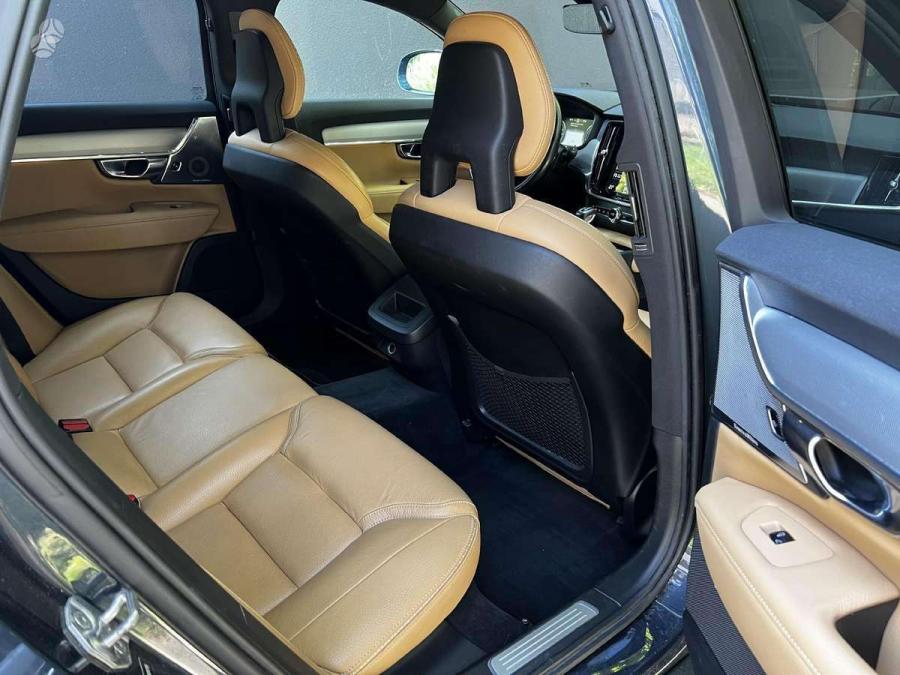Volvo V90 2018 Kauņa, ar dzinēja tilpumu 2.00 L un nobraukumu 97 tūkst. km par 24900 €, foto 23 vietnē AUTOMOTO.COM.LV